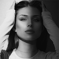 ZoeMatthea - Socials